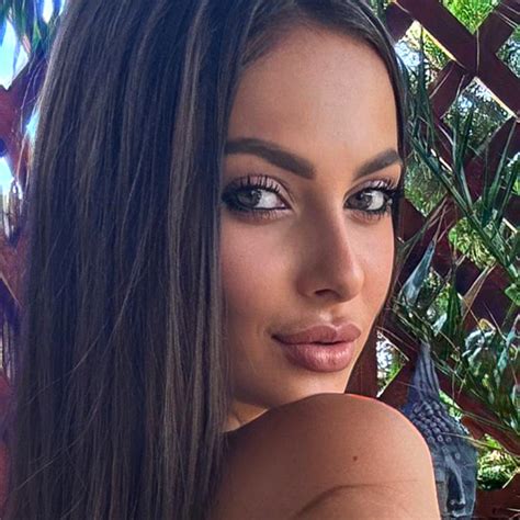 Onlyfans Fantasysophiareed Model Profile Photos And Links Erotic