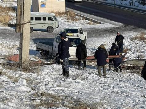 Нийтийн эзэмшлийн стандарт бус хашаа хайсыг буулгаж эхэллээ