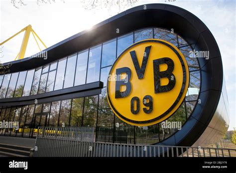 Bvb Fanshop Bvb Fanwelt Des Fußballvereins Borussia Dortmund Im Stadion