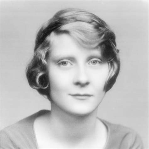 Who Is Peg Entwistle The Real Story Of The Hollywood Sign Girl