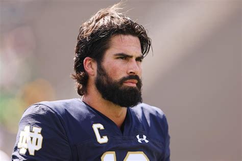 Watch Notre Dames Sam Hartman Goes In Depth On The Rib Necklace Yahoo Sports