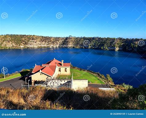 Blue Lake Pump House Mt Gambier Stock Image Image Of Iconic Warwar