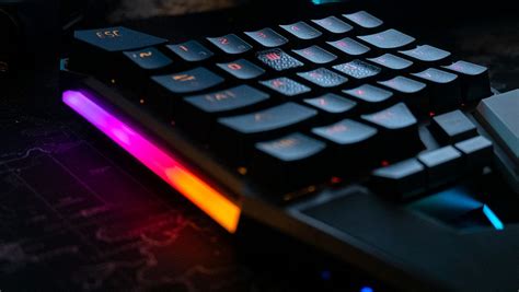 Use A Keyboard And Mouse For Gaming On Android With This Bluetooth