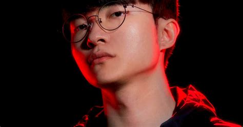 직접제작 4개의 별 T1 Logo And Faker 핸드폰 배경화면