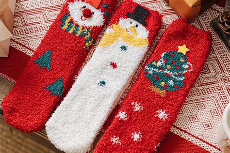 오엠티 박스포장 크리스마스 양말 선물세트 캐릭터 패션 수면양말 3p 위시버킷