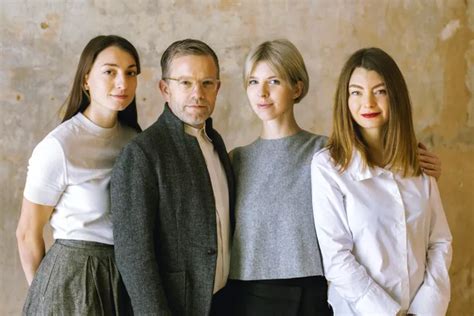 У Києві відкривається галерея The Naked Room Vogue UA