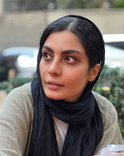 ژست مثلا حواس‌پرتِ صحرا اسداللهی در عکس جدیدش