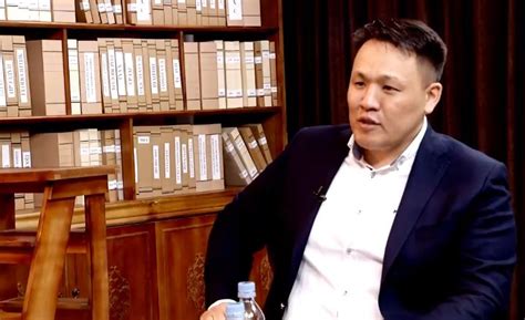 H Hoмтойбаяр Би ямар ч буруугүй