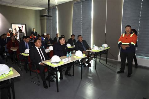 “Шивээ Овоо” ХК ийн санхүүгийн алдагдлыг бууруулахыг Ерөнхий сайд үүрэг болголоо