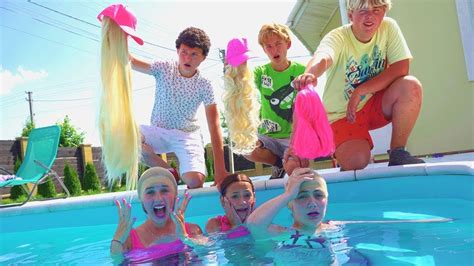 მხიარული წვეულება აუზზე დიანა და მისი მეგობრები მელოტები არიან Youtube