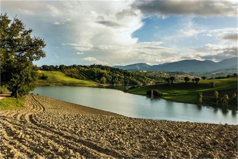 Lago Di Cingoli River Natural Landmarks Lake