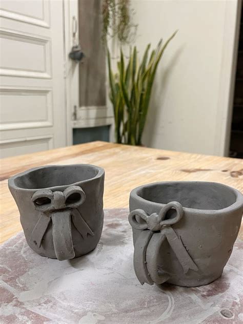 Bow Mug To Be Painted And Fired In 2024 Ceramic Cups Ceramic Mugs