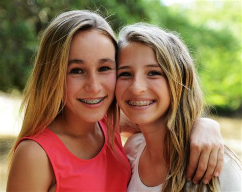 Pin By Ian Berth On Enregistrements Rapides Cute Braces Braces Girls