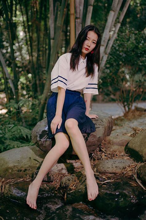 现在不需要被爱了 也不用人陪 只想安安静静瘦二十斤