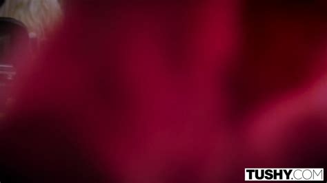 Singer Fucking With Her Dancers On Stage Cnn Amador