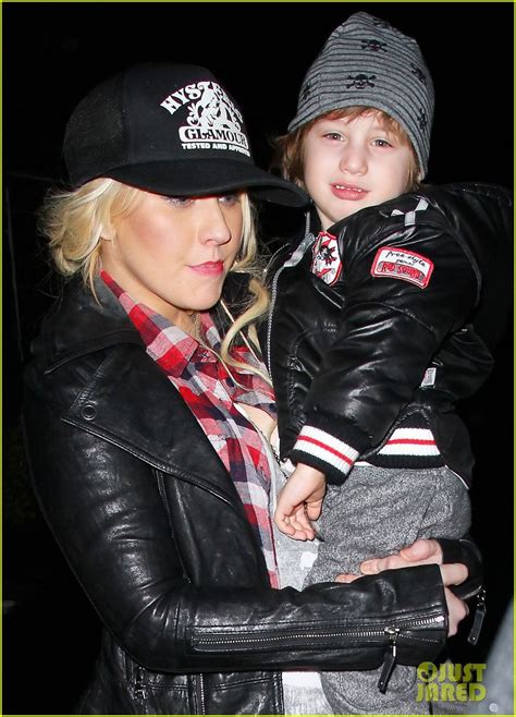 Christina Aguilera Kisses For Max In New Jersey Photo Celebrity Babies Christina