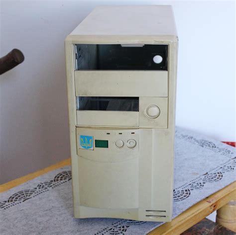 Vintage Computer Empty Old Case 1990 2000s Vintage Electronics Etsy
