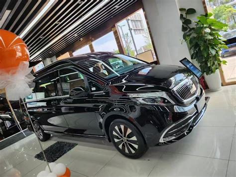 安利一台私人定制奔驰vito小高顶mpv，空间宽敞舒适、内饰豪华 知乎