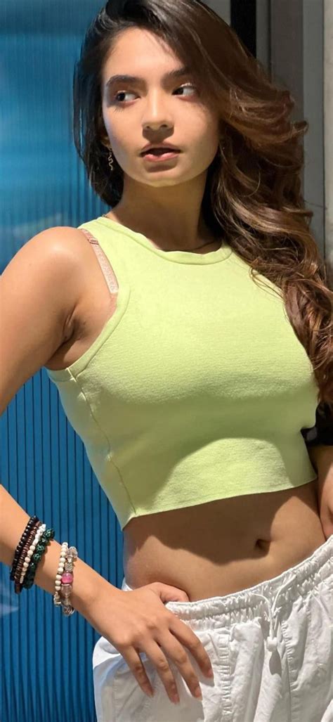 Damn Sexy Figure Of Anushka Sen R Faptodesiactress