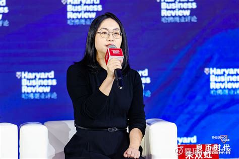 安踏集团牵头成立“体育用品产业创新联合体” 全球开放式创新网络再升级 【2024年10月30日，北京讯】在今天《哈佛商业评论》中国年会活动现场