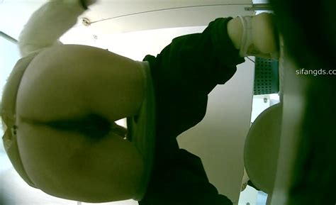 Chinese Lady Toilet Voyeur Video 114 日本語で