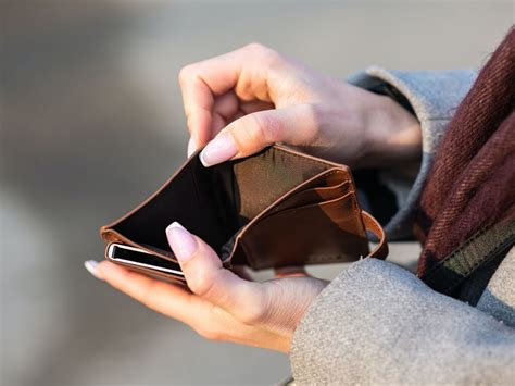 How To Avoid Sunk Cost Fallacy Traps In Personal Finance