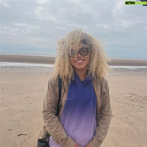 Ruby Barker Wiki Biography Age Gallery Spouse And More