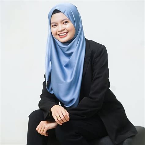 Qamarina Fadzil Qamarinafadzil • Threads Say More