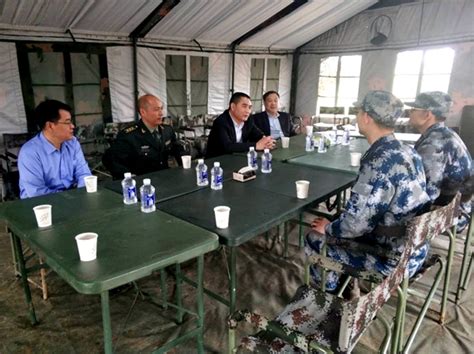 唐河县： 唐河县领导看望慰问中部战区过境部队官兵 搜狐大视野 搜狐新闻