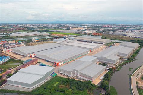 도시 도시 도시의 산업 공장의 공중 평면도 재고 수출입 사업 상업 호수와 강을 가진 자동차 및 자동차 산업 유통 물류 수송 건축에 대한 스톡 사진 및 기타 이미지 Istock