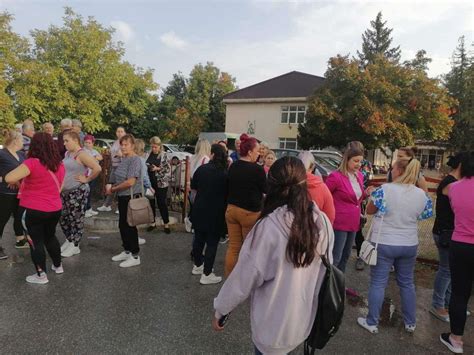 Родителите донесоа одлука Од утре БОЈКОТ на наставата во ООУ Његош во Колонија Гази Баба