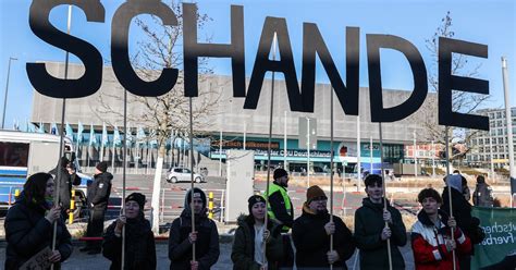 Cdu Lijkt Experiment Met Radicaal Rechts Zo Snel Mogelijk Achter Zich Te Willen Laten De