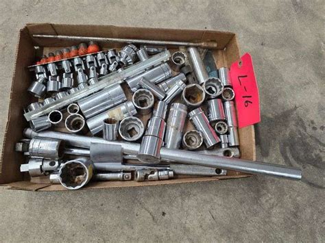 Sockets Various Size Drive Fragodt Auction And Real Estate Llc