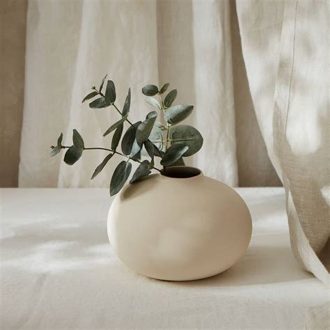 Full Moon Clay Vase By Leanne Ford Reviews Crate Barrel Artofit