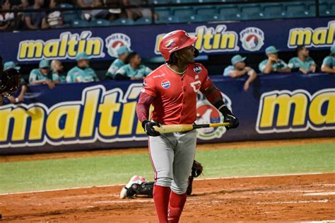 Luisangel Acuña Hace Historia En Paliza De Cardenales En Guatamare El