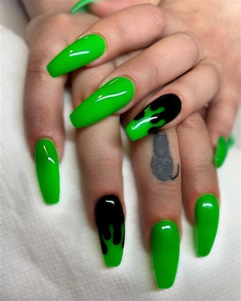 27 Eye Catching Ideas For Black And Green Nails Nail Designs Daily