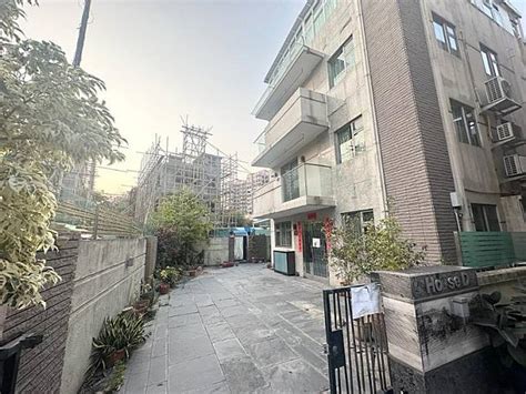 元朗村屋銀主盤以1737萬元拍售 較開價高8 on cc 東網 LINE TODAY