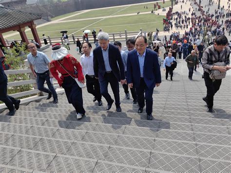 浙报集团社长党委书记姜军来东调研影视文化产业