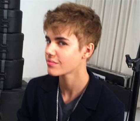 Justin Bieber Gets A Haircut Photo