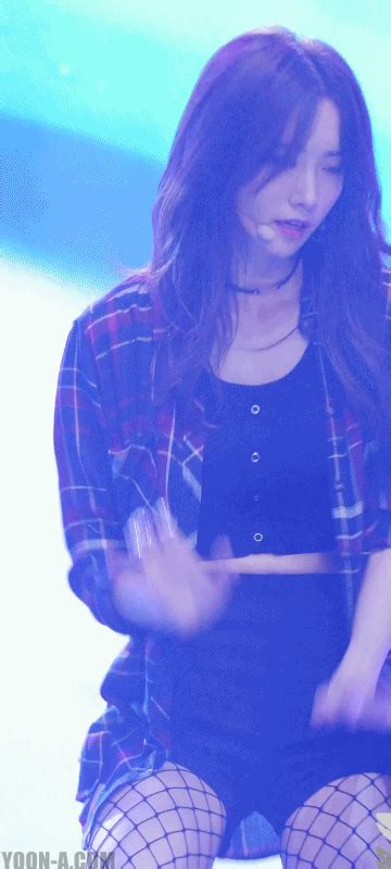 윤아 망사스타킹 후방주의 짤티비 Jjtvkr