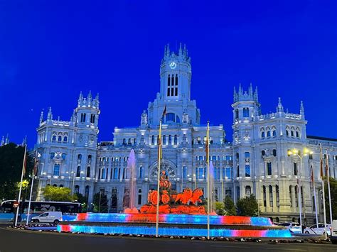 მსოფლიოს სხვადასხვა ქალაქში მთავარი ღირსშესანიშნაობები საქართველოს