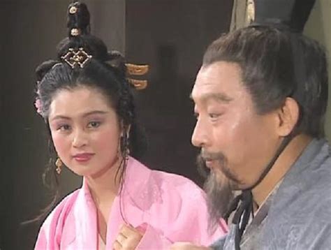 董卓戏貂蝉什么意思 历史真实事件