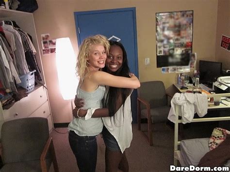 Drunk Goofy College Students Party With Freshmen Cocks In Dorm Porn