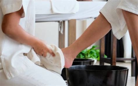 Foot Massage In Phuket Jivana Spa Avista Hideaway