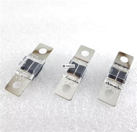 Midi Fuse Kit 3 X 30 Midi Fuses 2 X Midi Fuse Holders For Dual Battery Systems