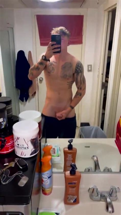 Marine Robertsingletonjr Jerking Off