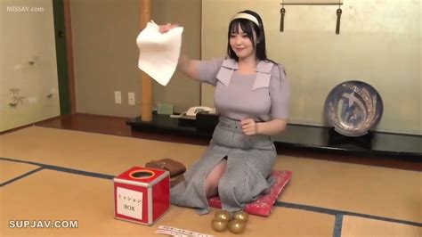 Weman Accidently Enterd In Mens Bath Eporner