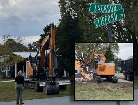 Florida Home Infested With Rats Demolished