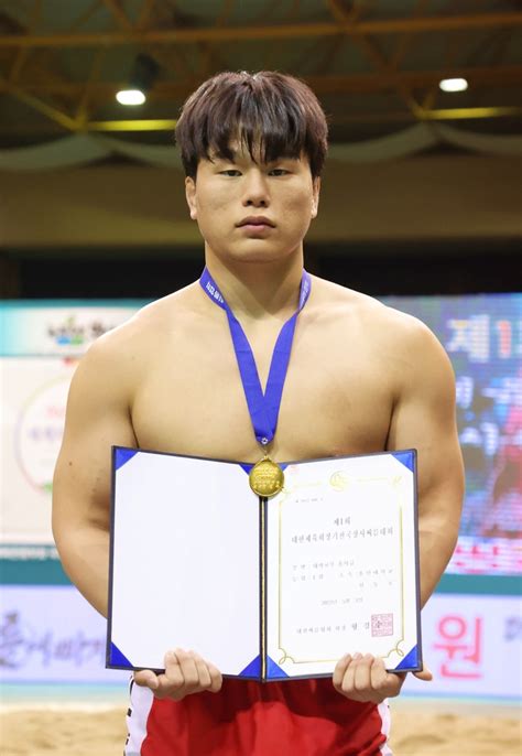 경기대 임주성·김민호 제1회 대한체육회장기전국장사씨름대회 나란히 정상 등극