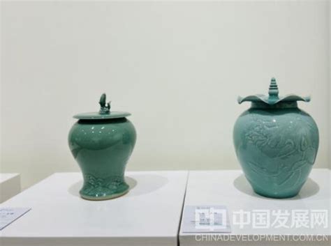 听瓷语 观世界雷慧仙作品见月亮相比利时宋韵龙泉青瓷展 名家 聚焦东方 中国发展网 中国发展改革报社主办